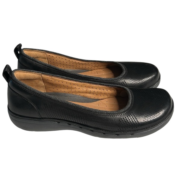 Clarks | Shoes | Clarks Artisan Loafers Mary Jane Pebbled Leather Black ...